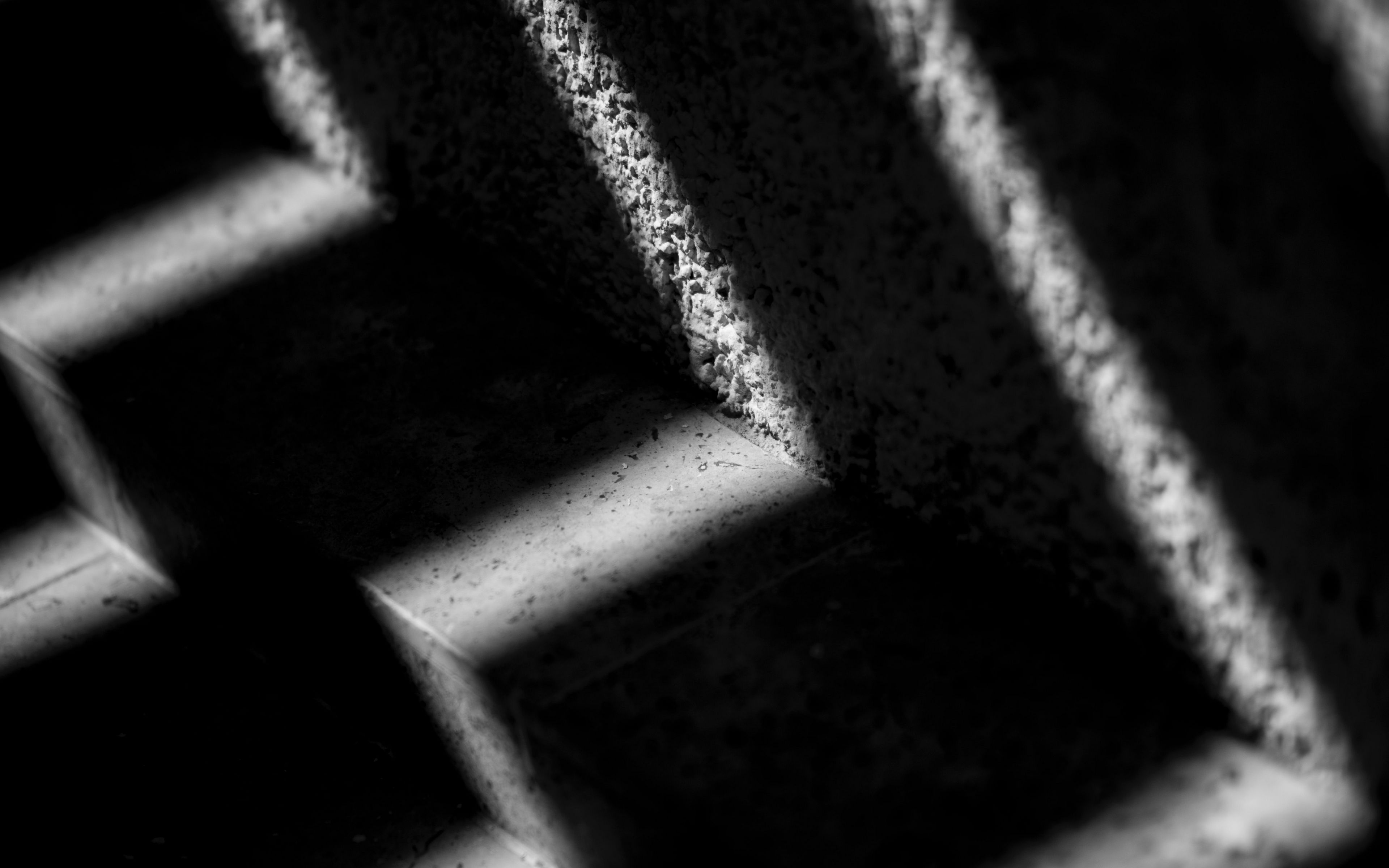 Download wallpaper 3840x2400 architecture, lines, shadow, black and ...