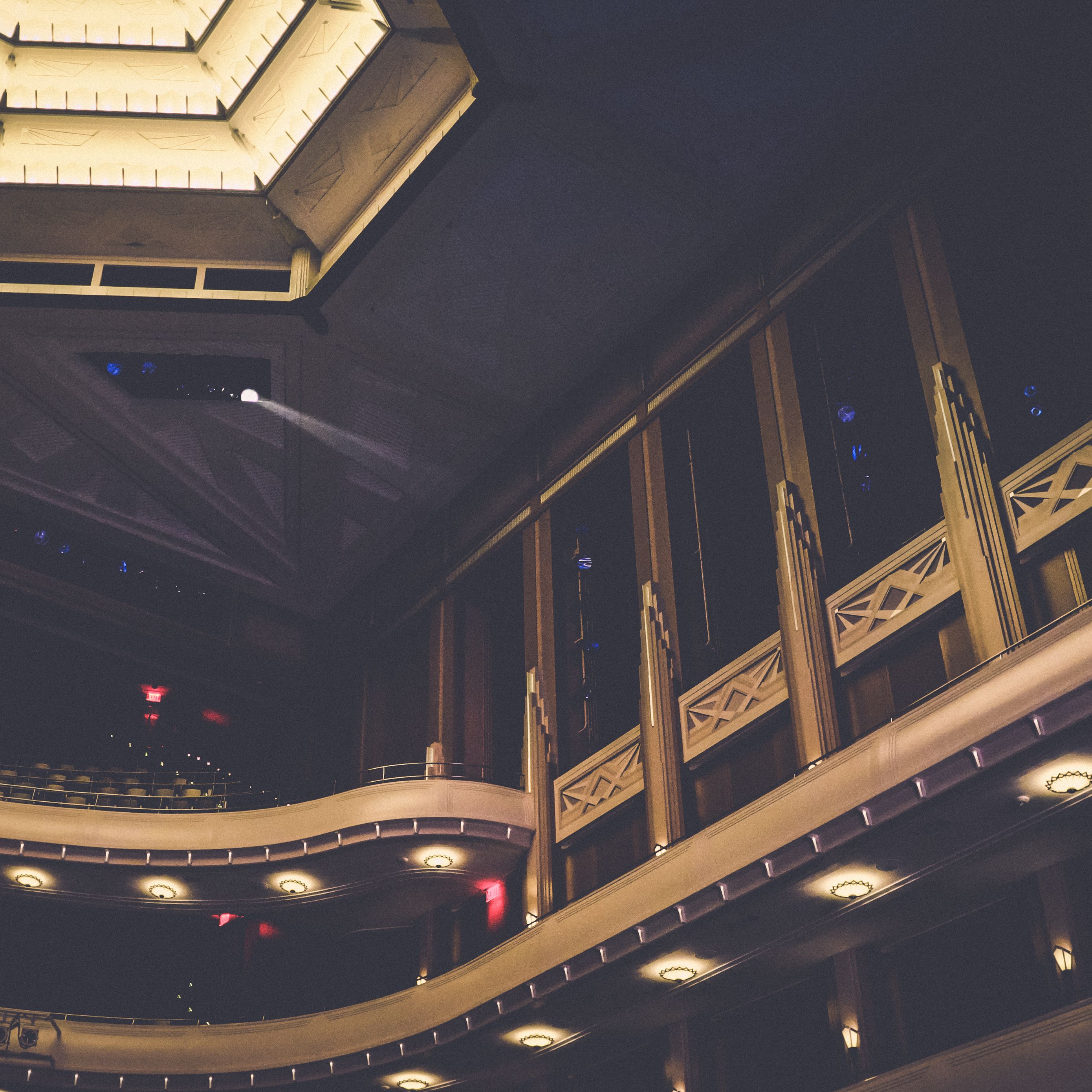 Download wallpaper 2780x2780 balcony, theater, box, benoir ipad air ...