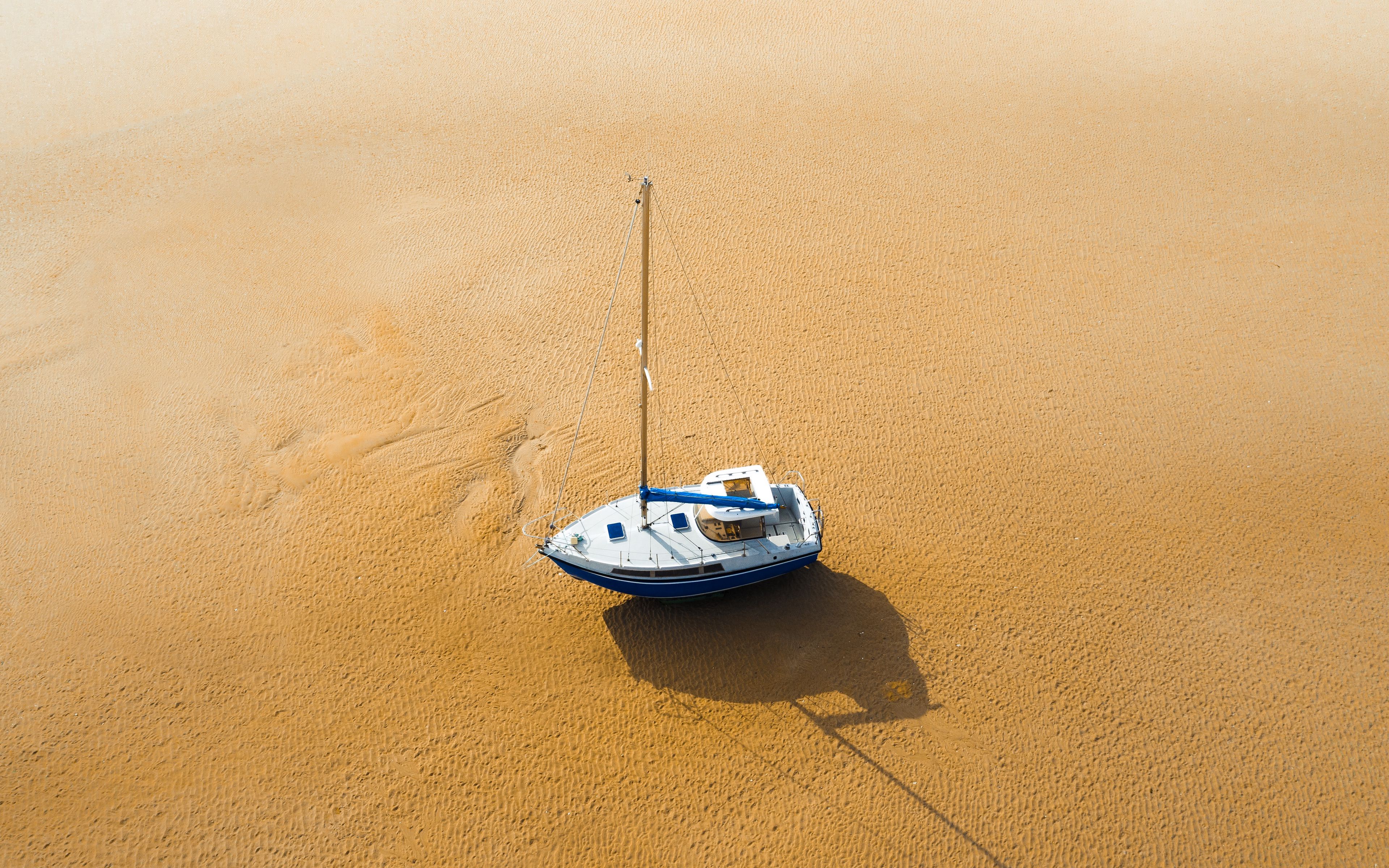 Download wallpaper 3840x2400 boat, sailboat, aerial view, sand 4k ultra ...
