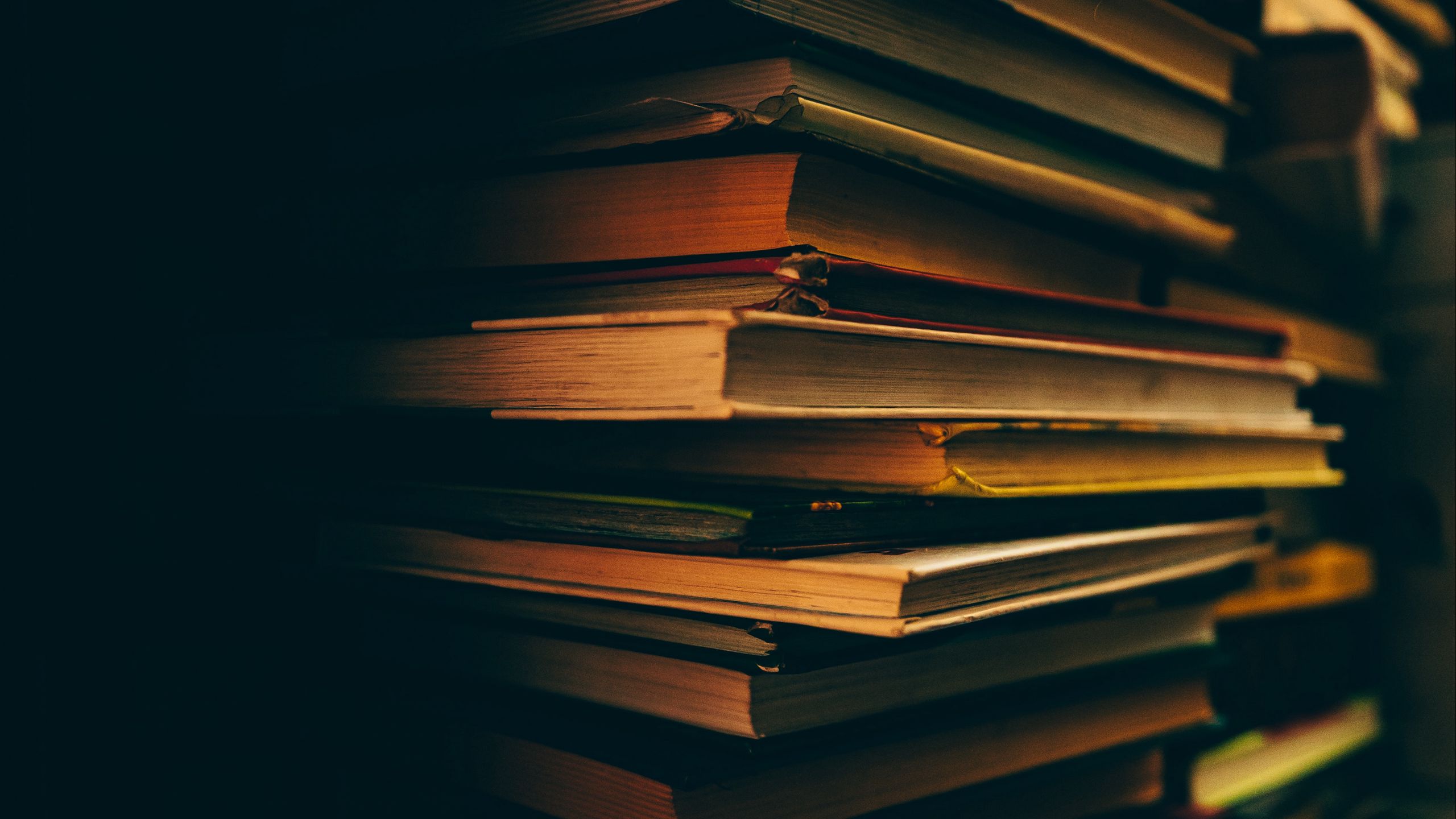 Download wallpaper 2560x1440 books, dark, shelf, library widescreen 16: ...