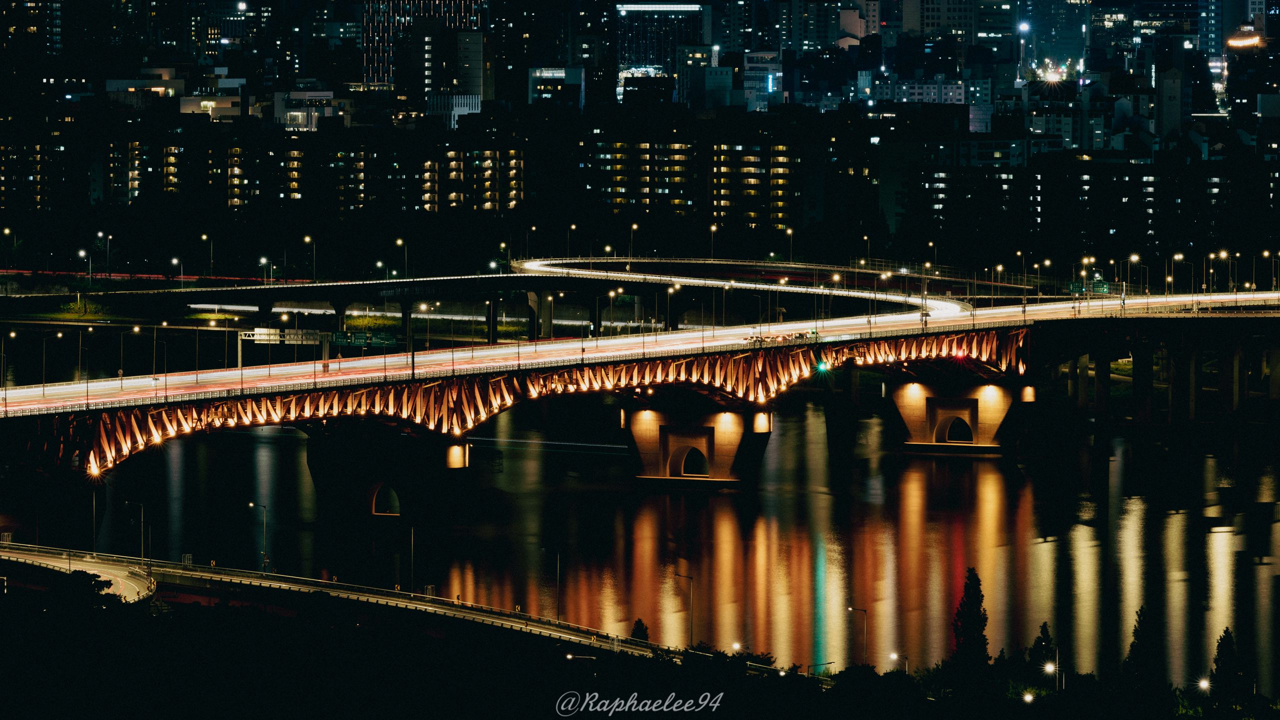 Download wallpaper 2560x1440 bridge, river, buildings, night, dark ...