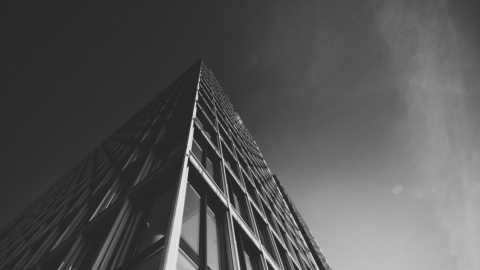 Download wallpaper 1600x900 building, architecture, black and white ...