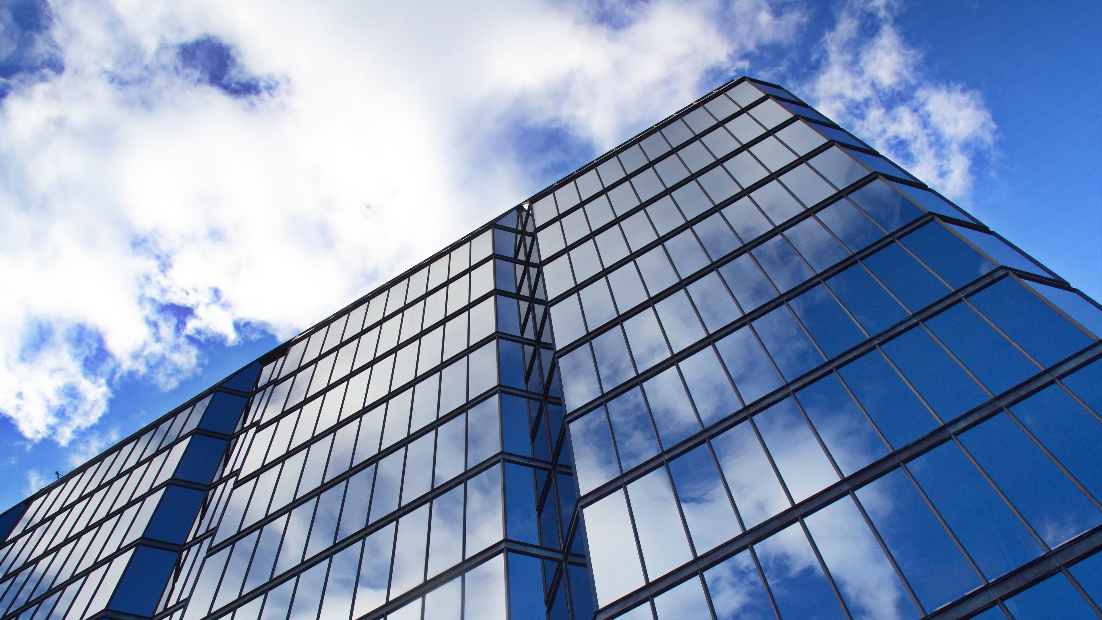 Download wallpaper 3840x2160 building, facade, mirror, reflection ...