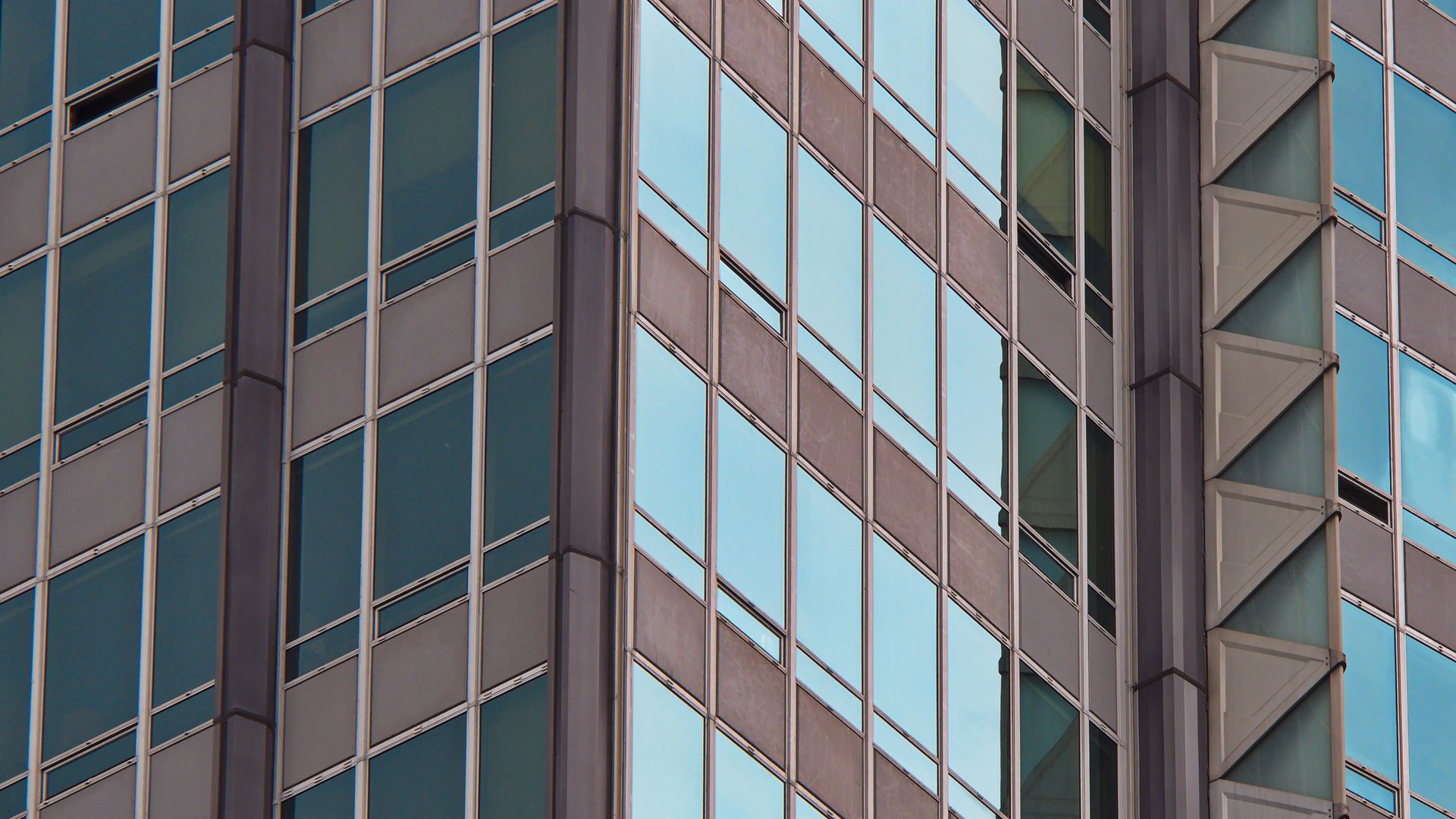 Download wallpaper 1920x1080 building, windows, glass, facade ...