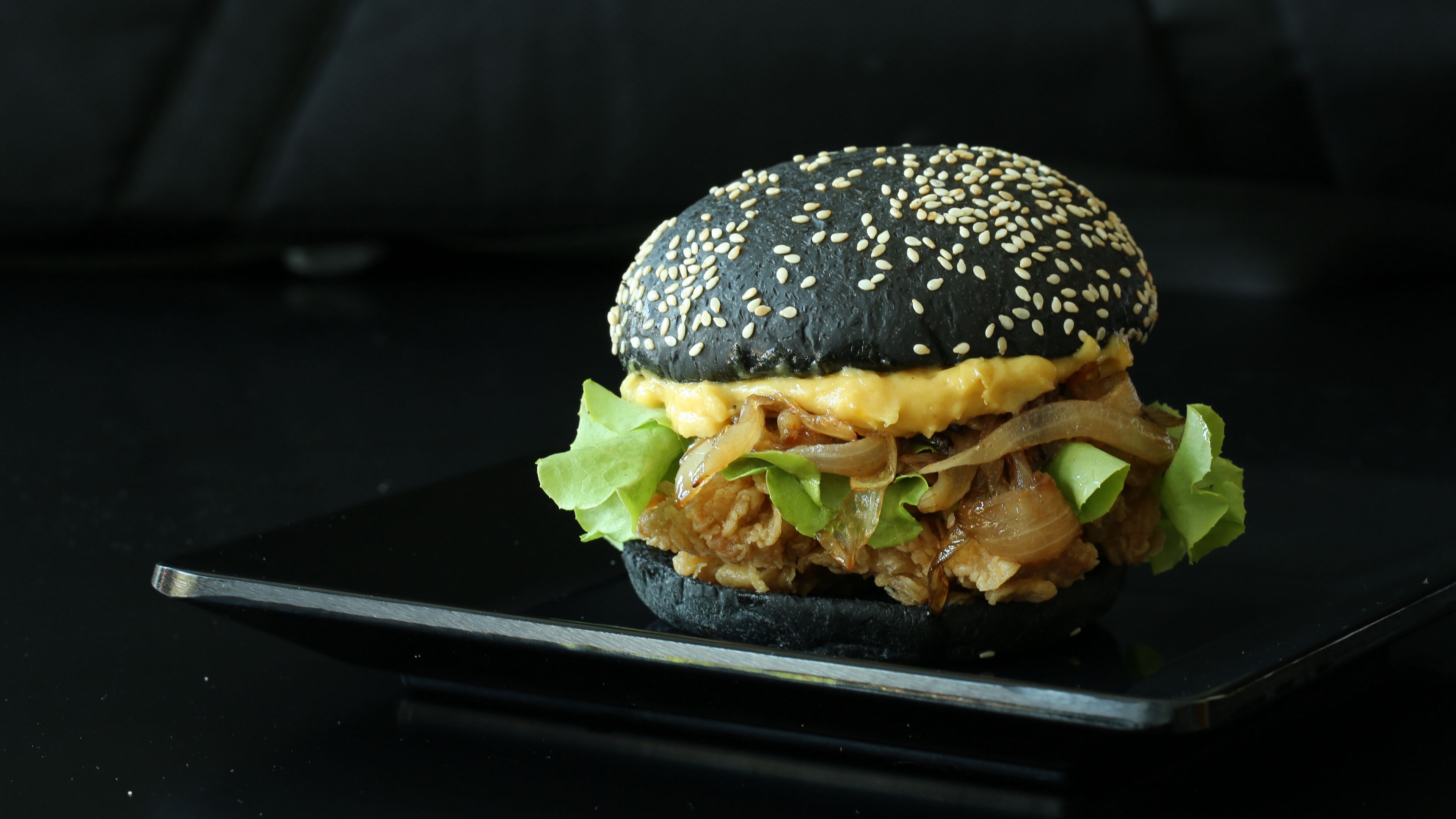 Download wallpaper 3840x2160 burger, hamburger, black burger, juicy 4k ...