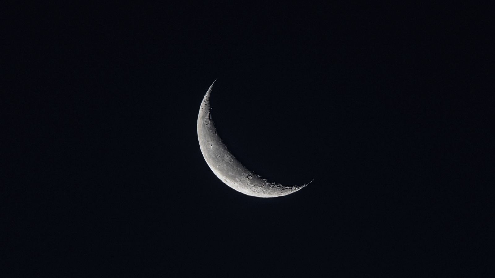 Download wallpaper 1600x900 crescent, moon, black, minimalism ...