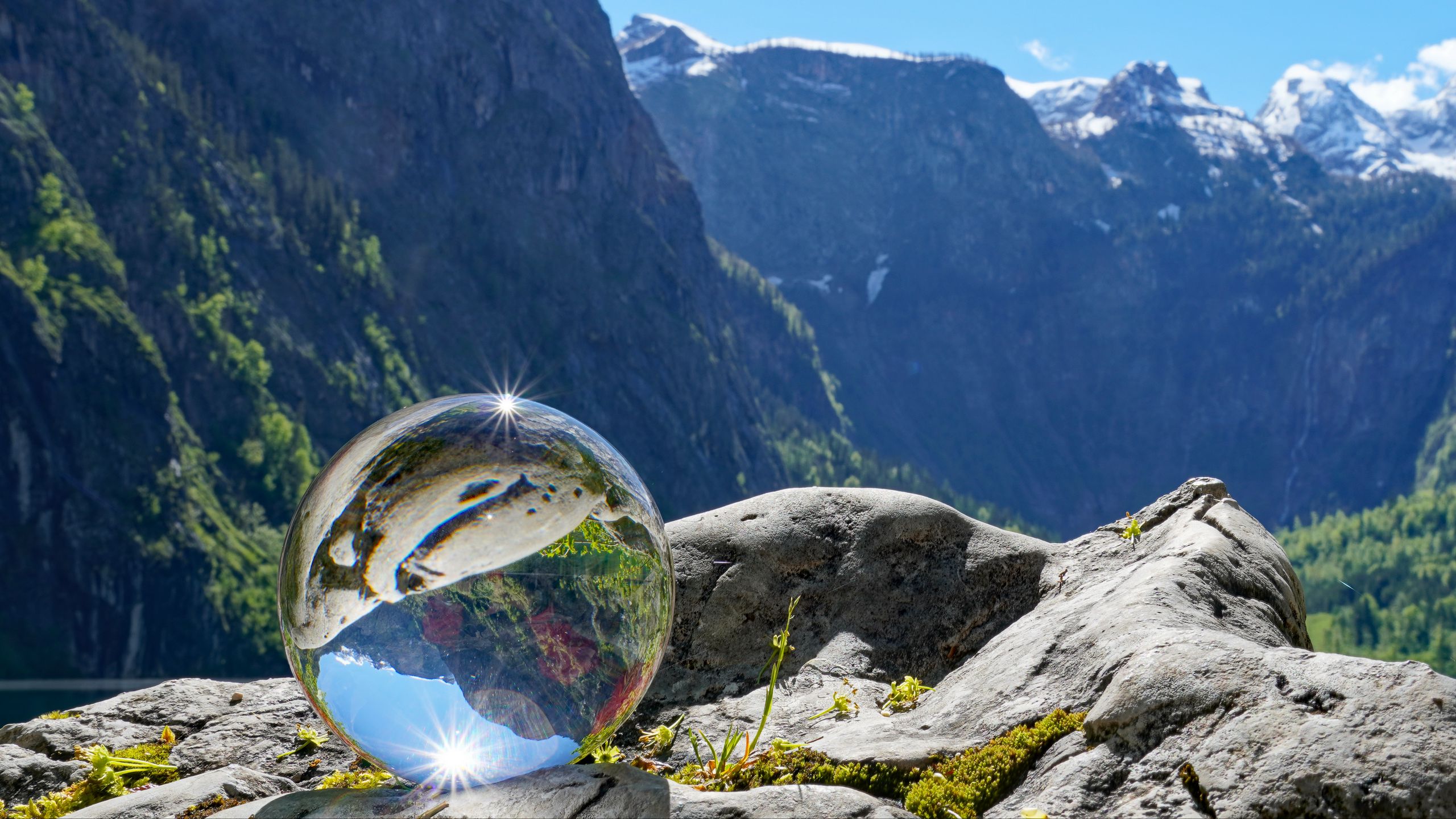 Download wallpaper 2560x1440 glass ball, ball, reflection, mountains ...