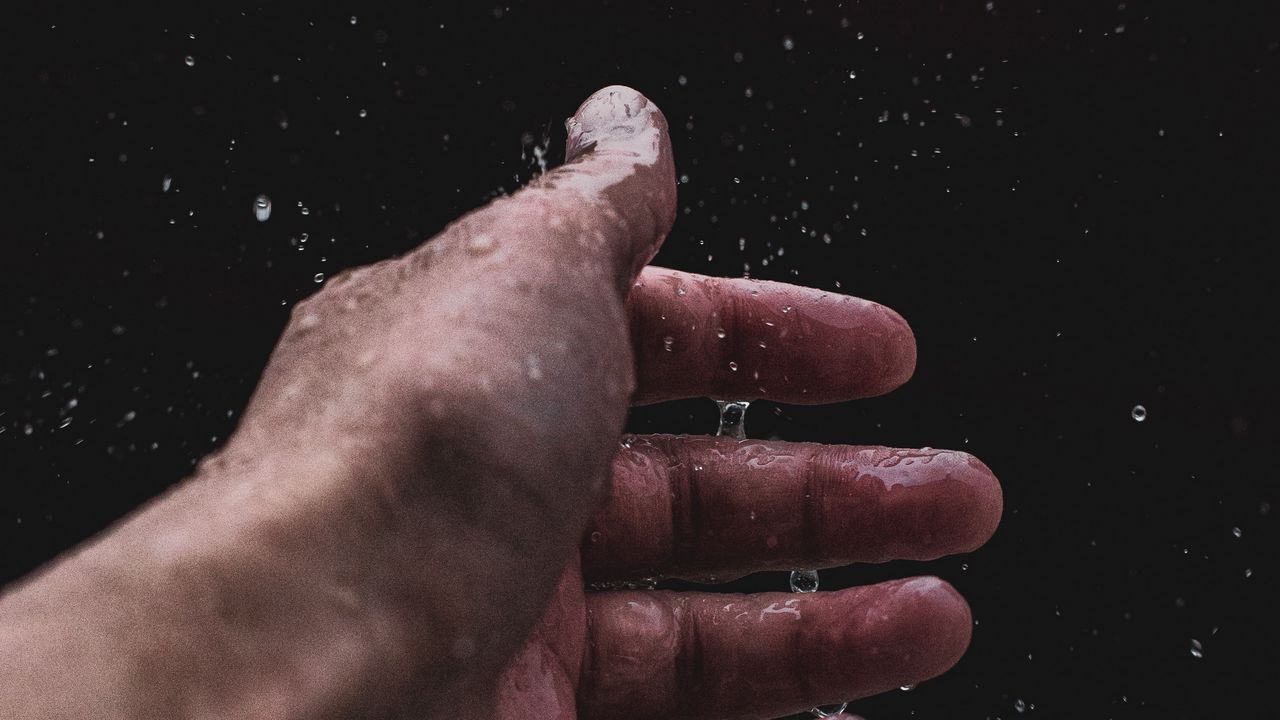 Wallpaper hand, water, spray, drops, wet hd, picture, image