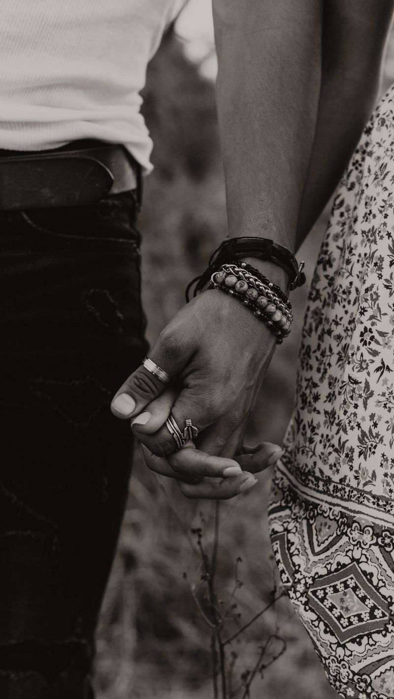 Download wallpaper 800x1420 hands, couple, bw, love, romance, rings ...