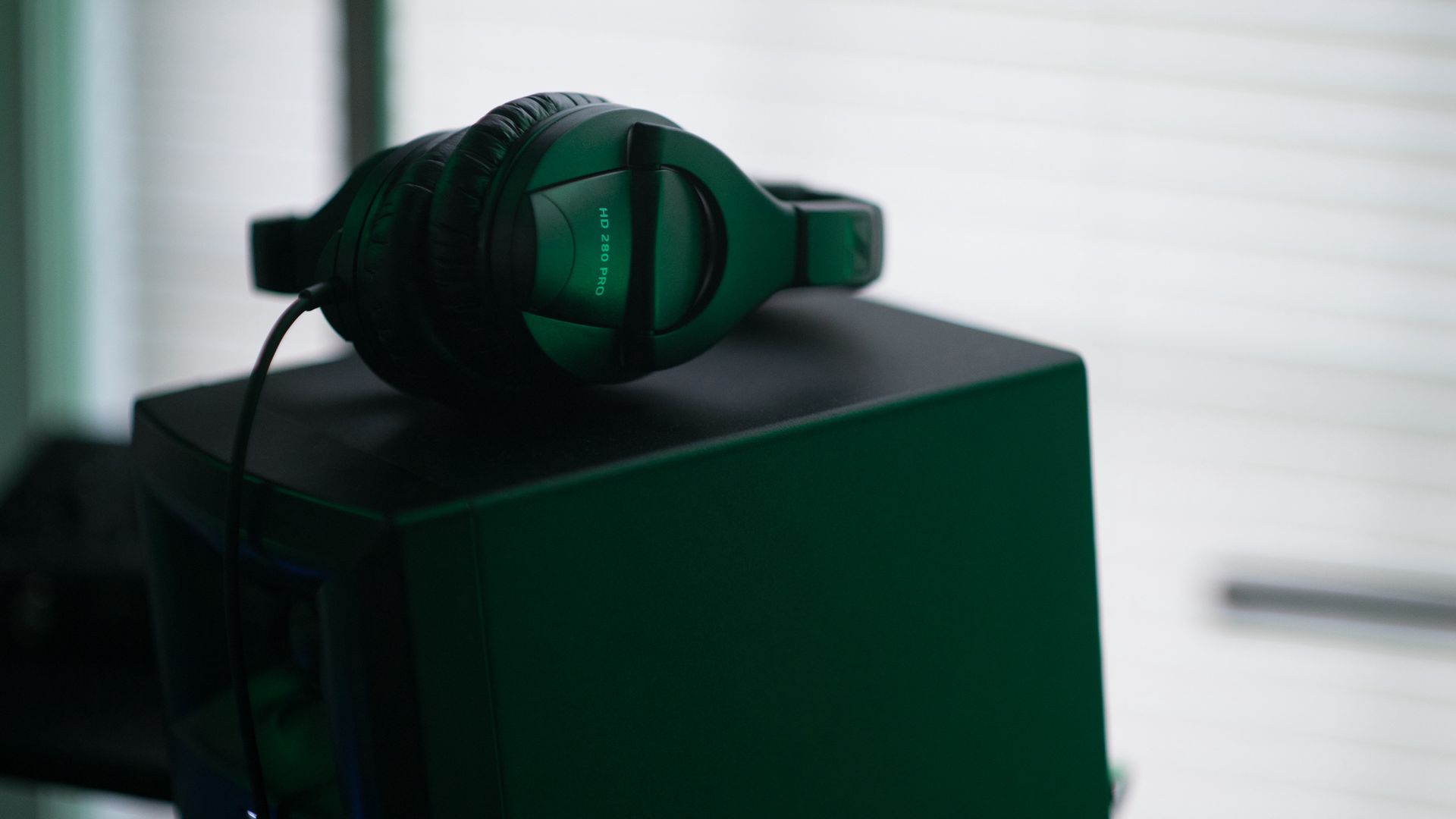 Download wallpaper 1920x1080 headphones, music, audio full hd, hdtv ...