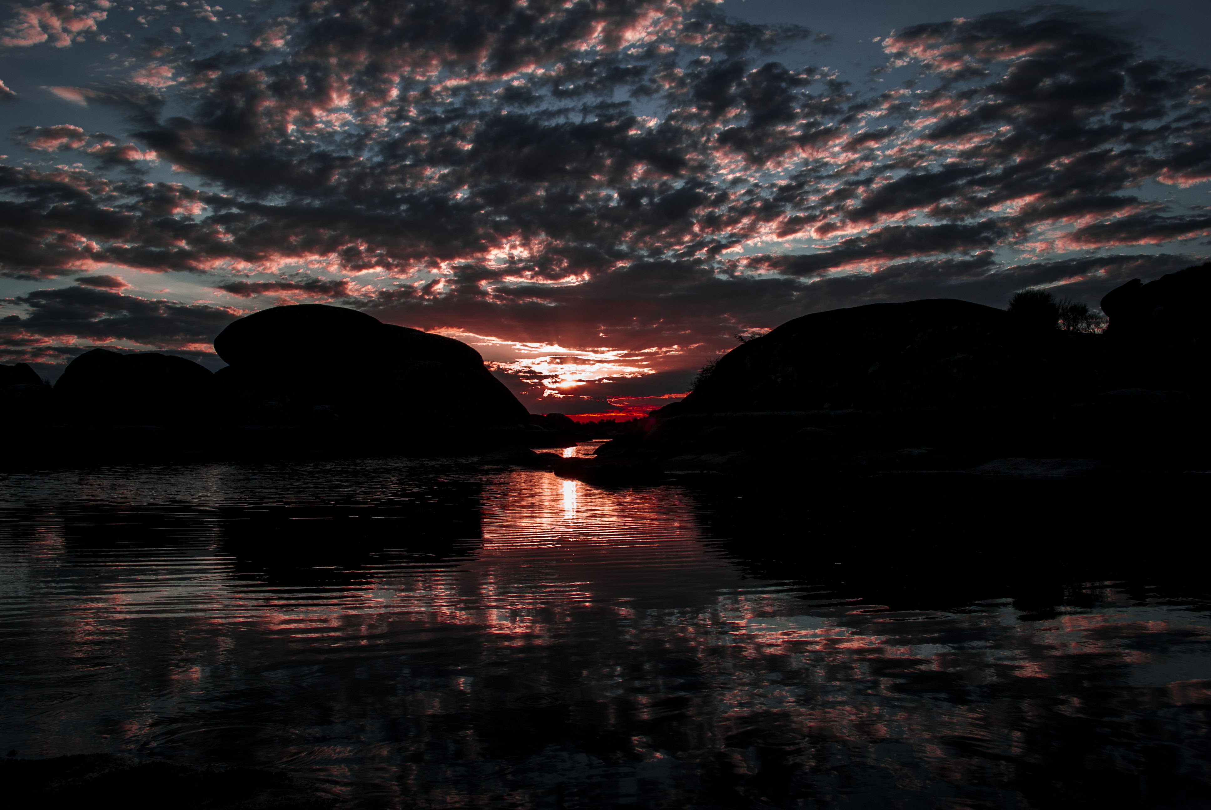 Download wallpaper 3872x2592 lake, clouds, sunset, dark hd background