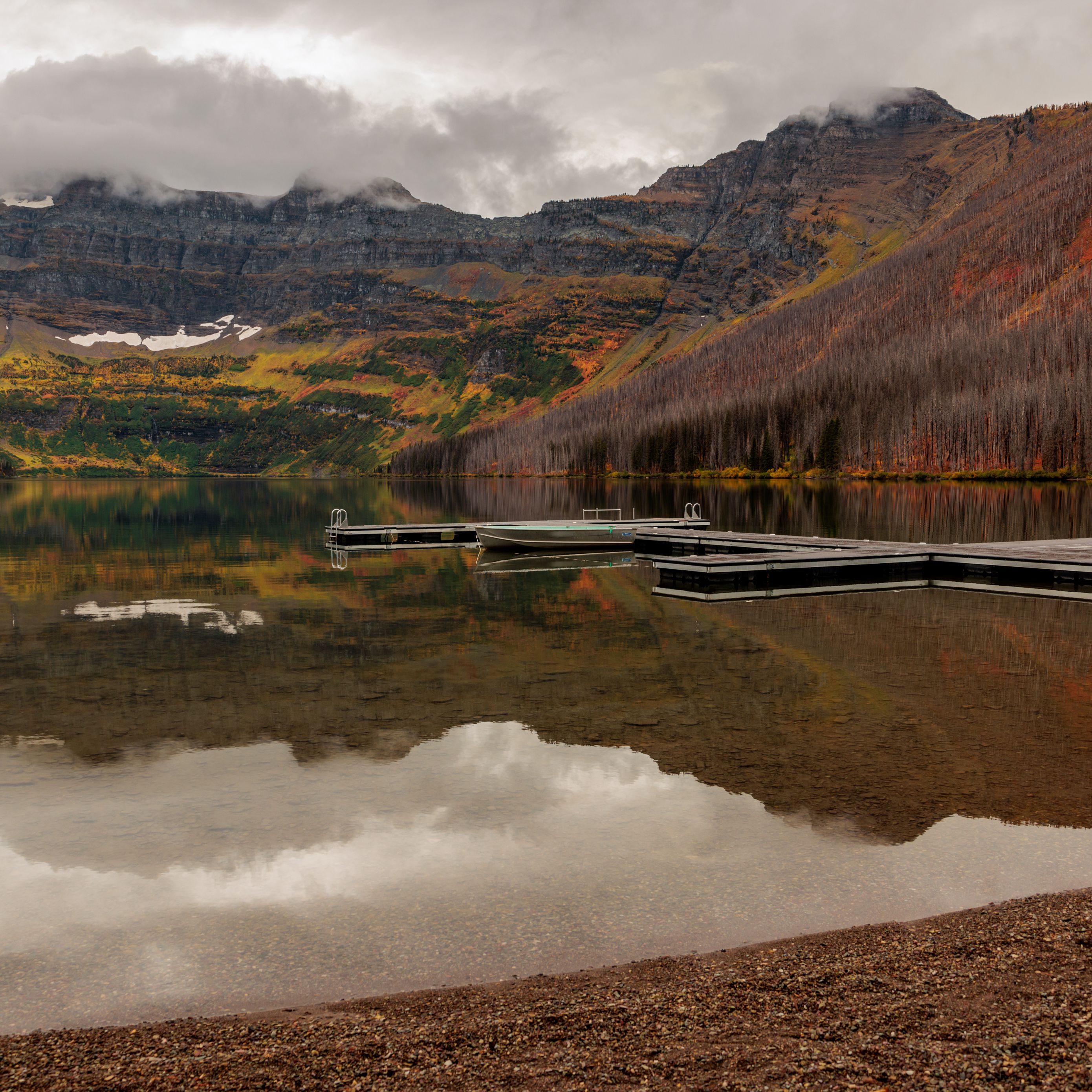 Download wallpaper 2780x2780 lake, pier, mountains, reflection ipad air ...