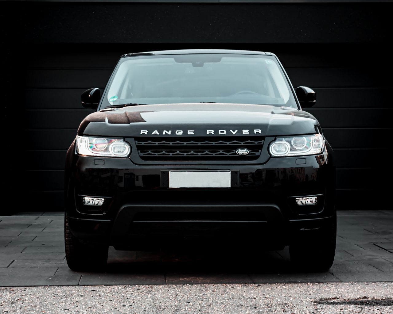 Download wallpaper 1280x1024 land rover, range rover, car, black, suv ...