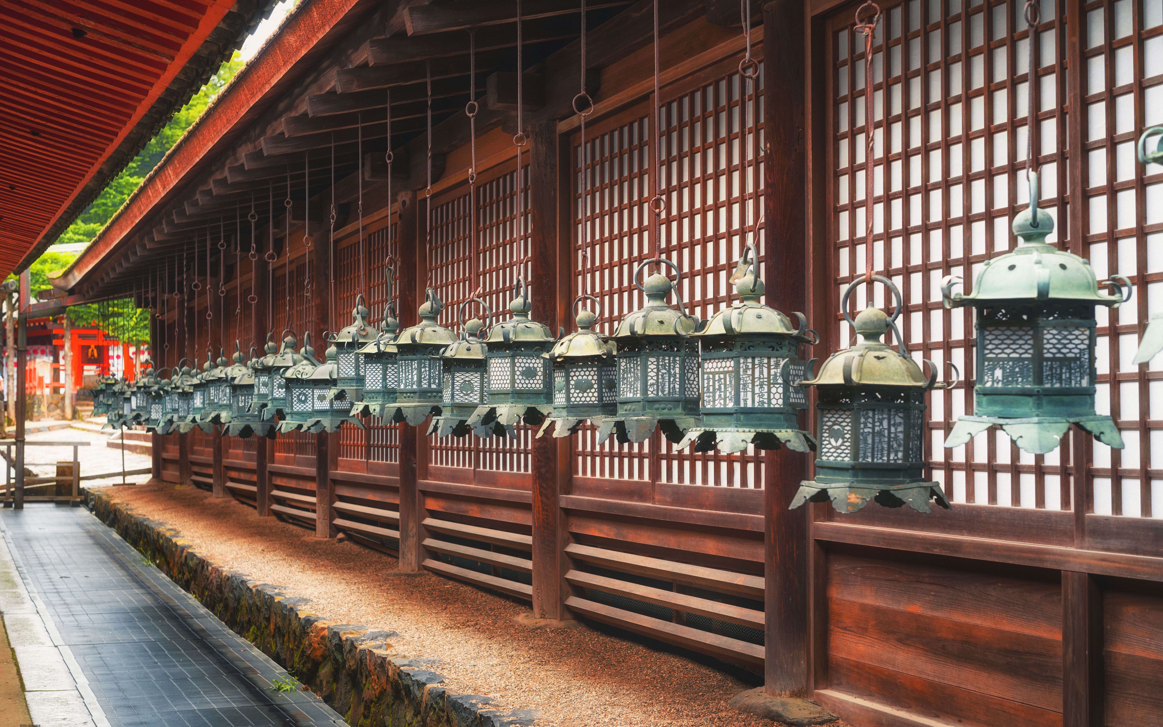 Download wallpaper 3840x2400 lanterns, building, architecture, street ...