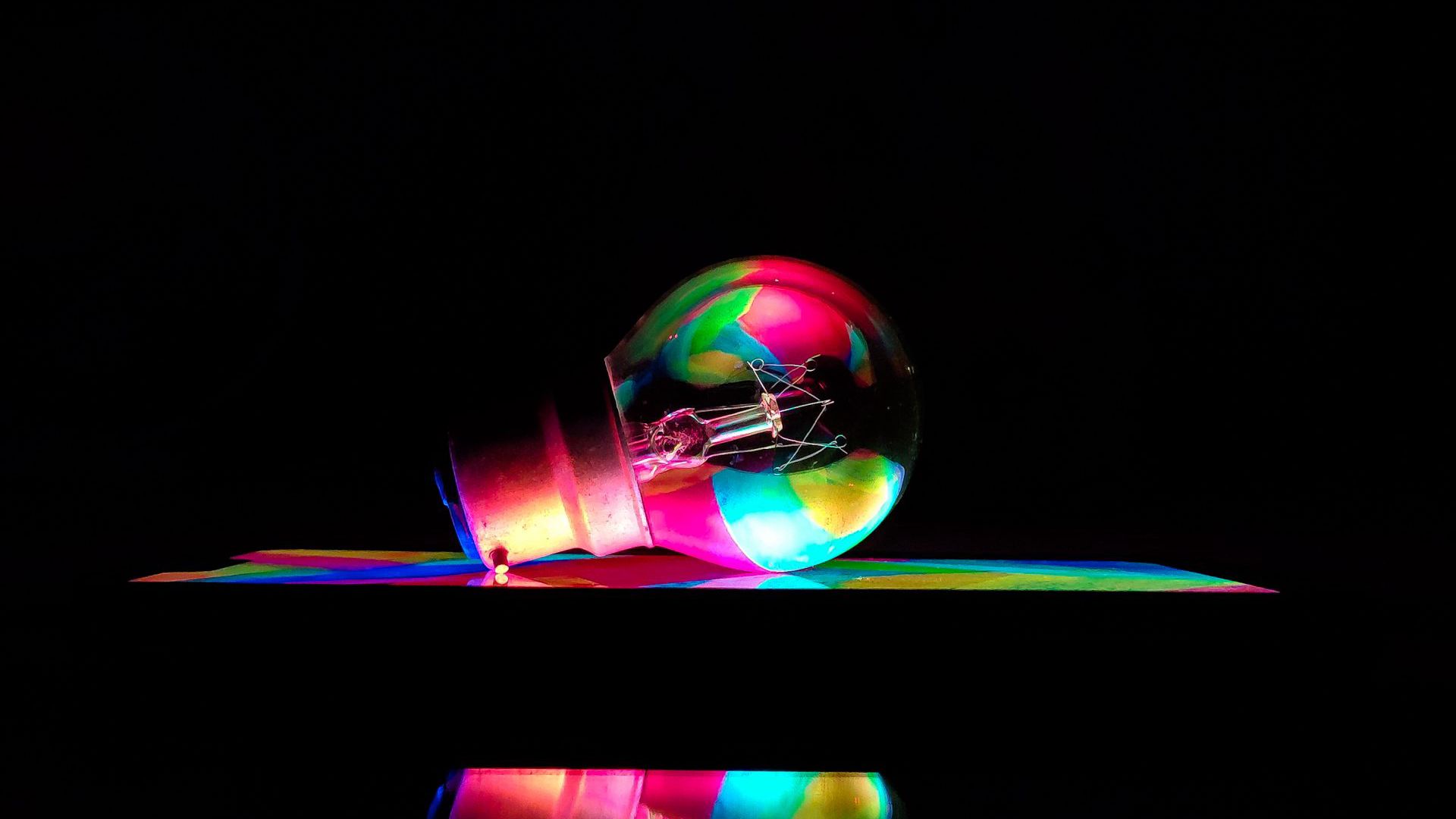 Download wallpaper 1920x1080 light bulb, reflection, dark full hd, hdtv ...