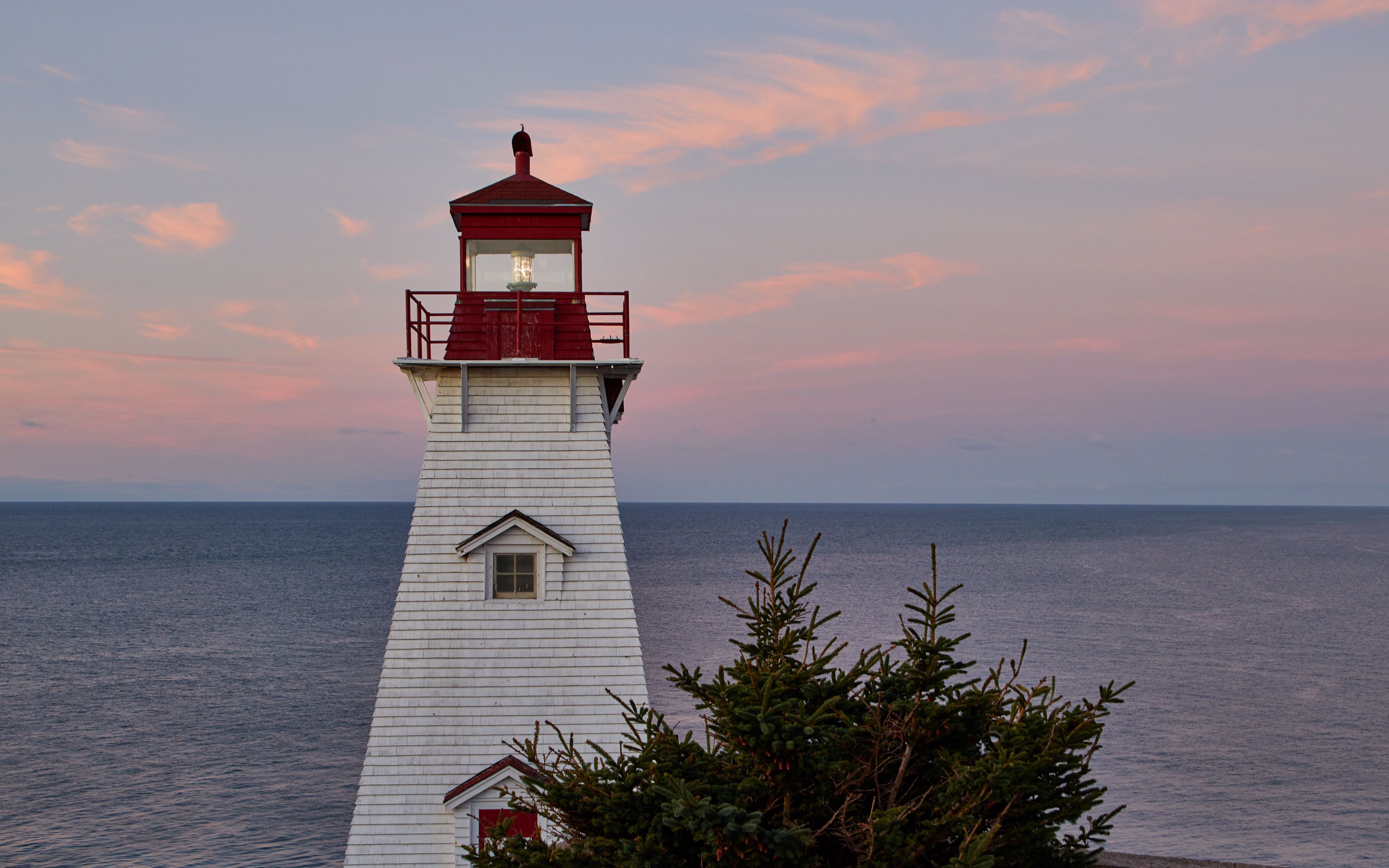 Download wallpaper 3840x2400 lighthouse, building, sea, spruce ...