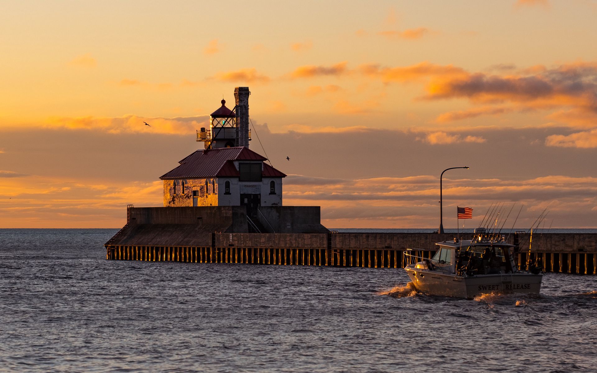 Download wallpaper 1920x1200 lighthouse, building, sea, sunset, waves ...