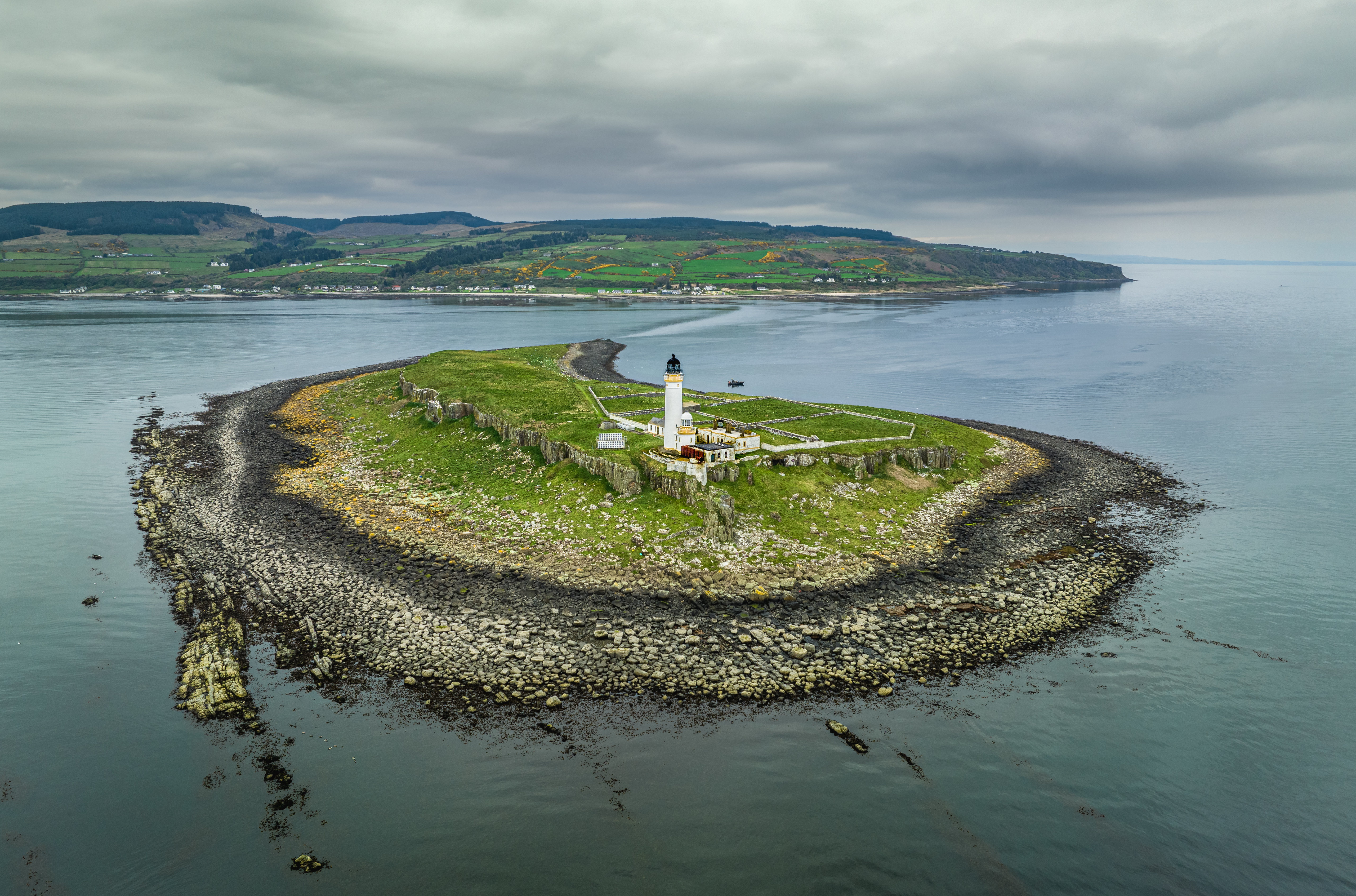Download wallpaper 5120x3382 lighthouse, island, aerial view hd background