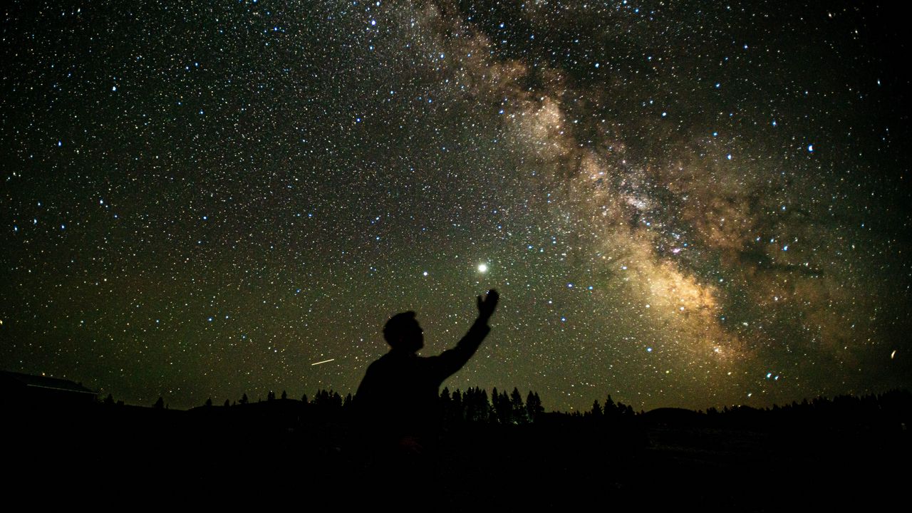 Wallpaper man, silhouette, starry sky, stars, night hd, picture, image