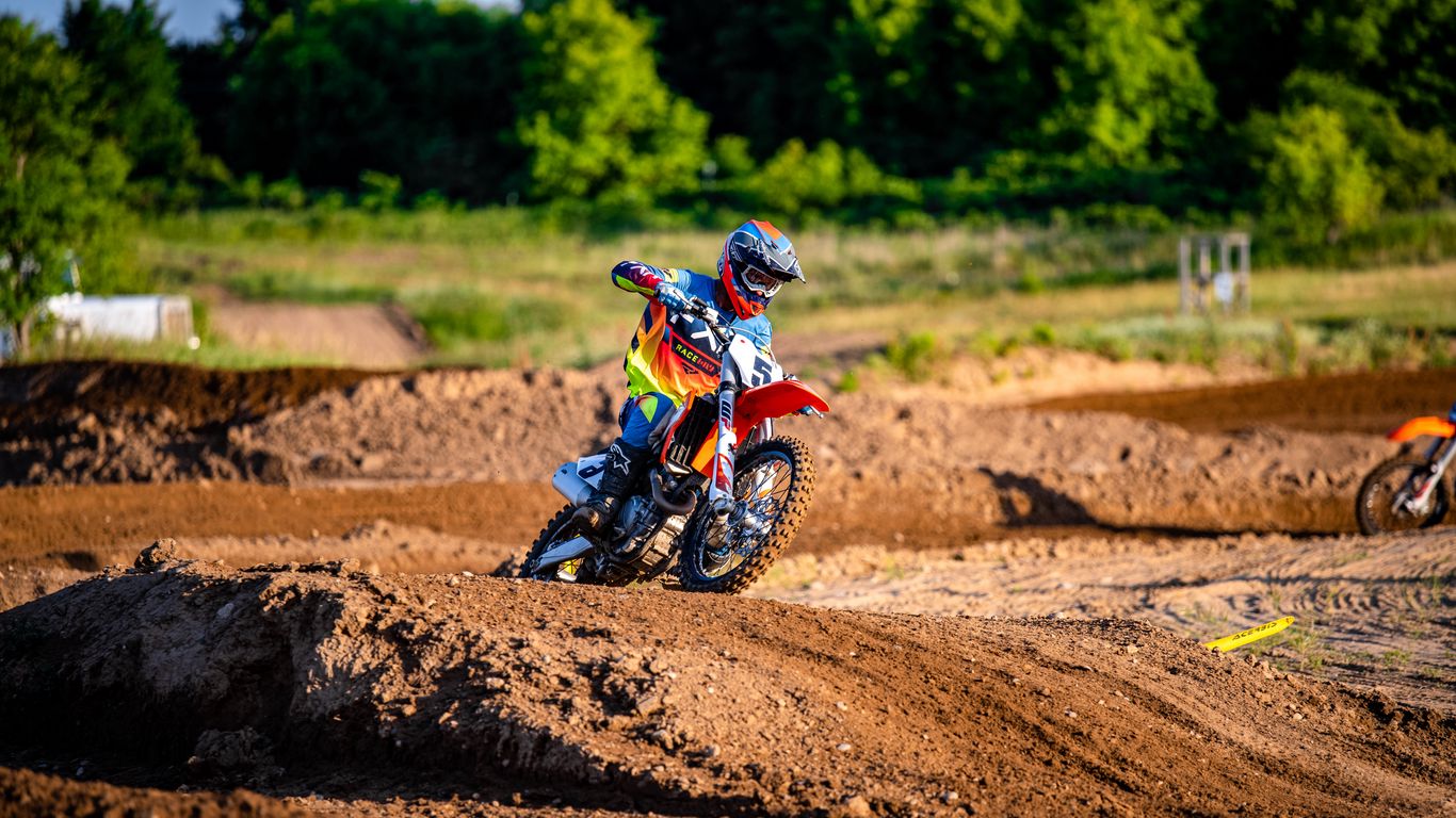Download wallpaper 1366x768 ktm, motorcycle, bike, rally tablet, laptop ...