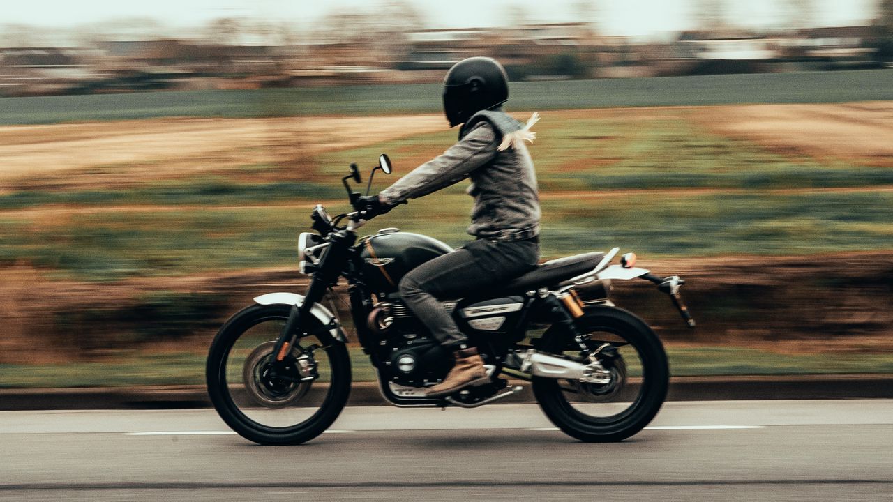 Wallpaper motorcycle, helmet, movement hd, picture, image
