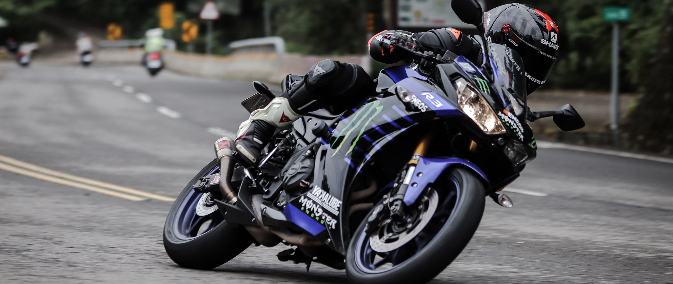 Dual Monitor Wallpaper Motorcycle