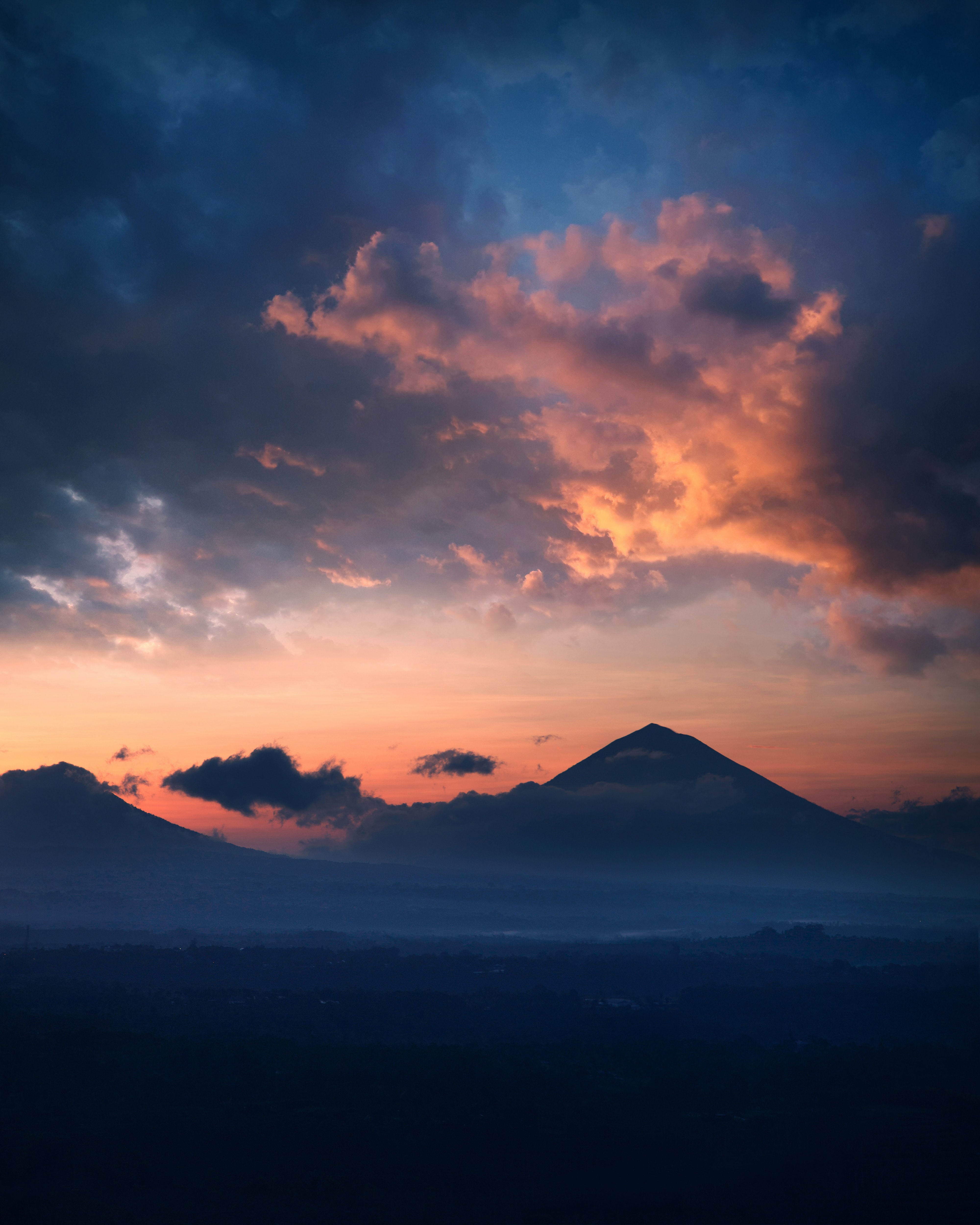 Download wallpaper 4000x5000 mountain, clouds, fog, dusk hd background