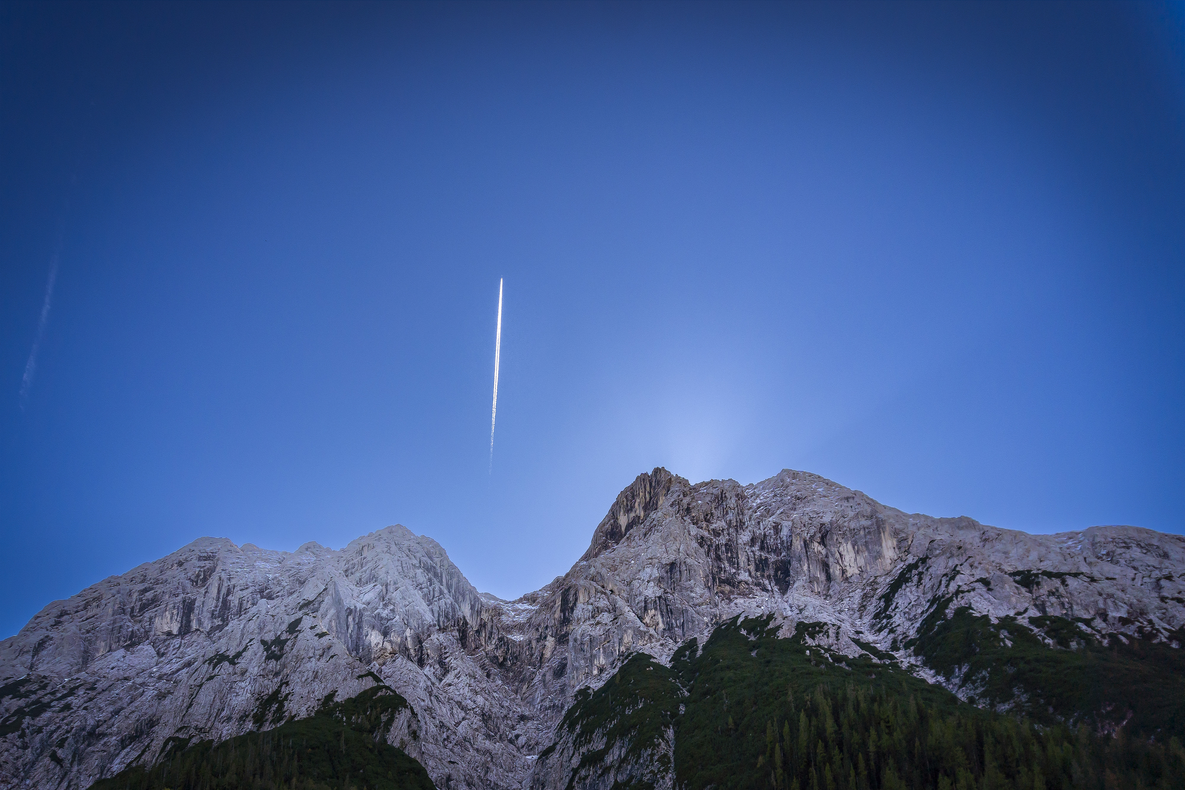 Download wallpaper 4000x2667 mountains, comet, sky, landscape, nature ...