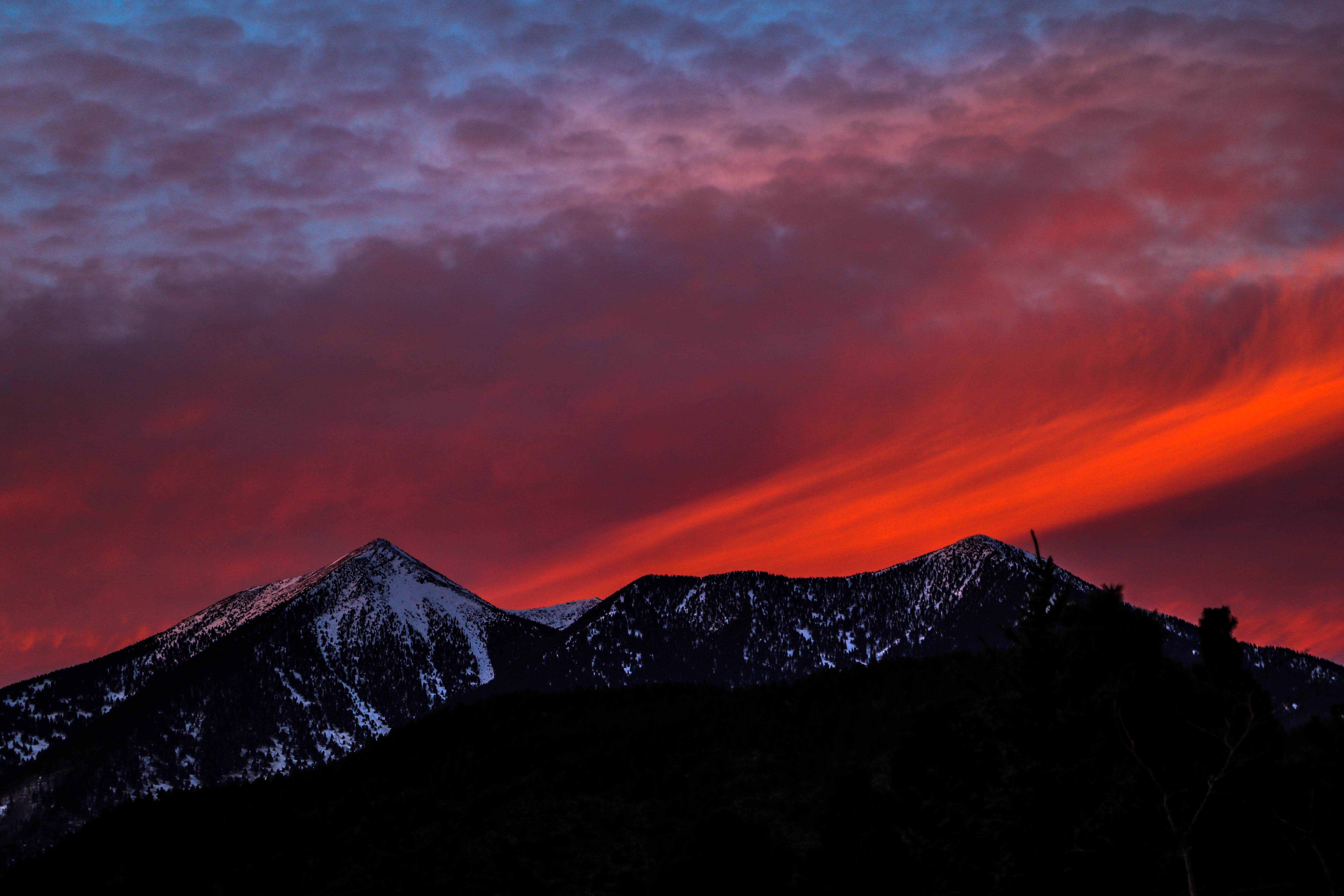 Download wallpaper 6000x4000 mountains, sunset, sky, snow hd background