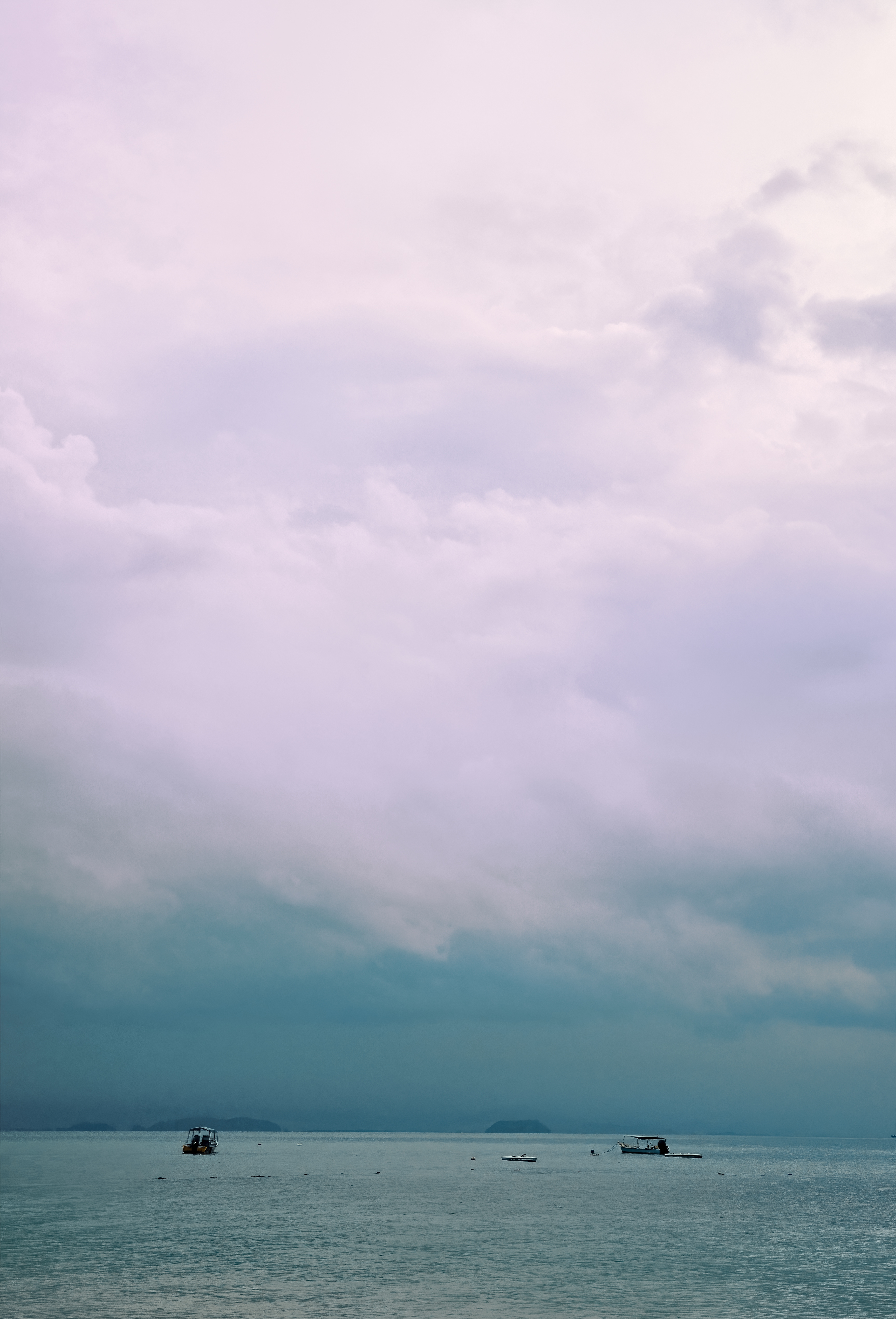 Download wallpaper 3453x5082 sea, boats, horizon, sky, blue hd background