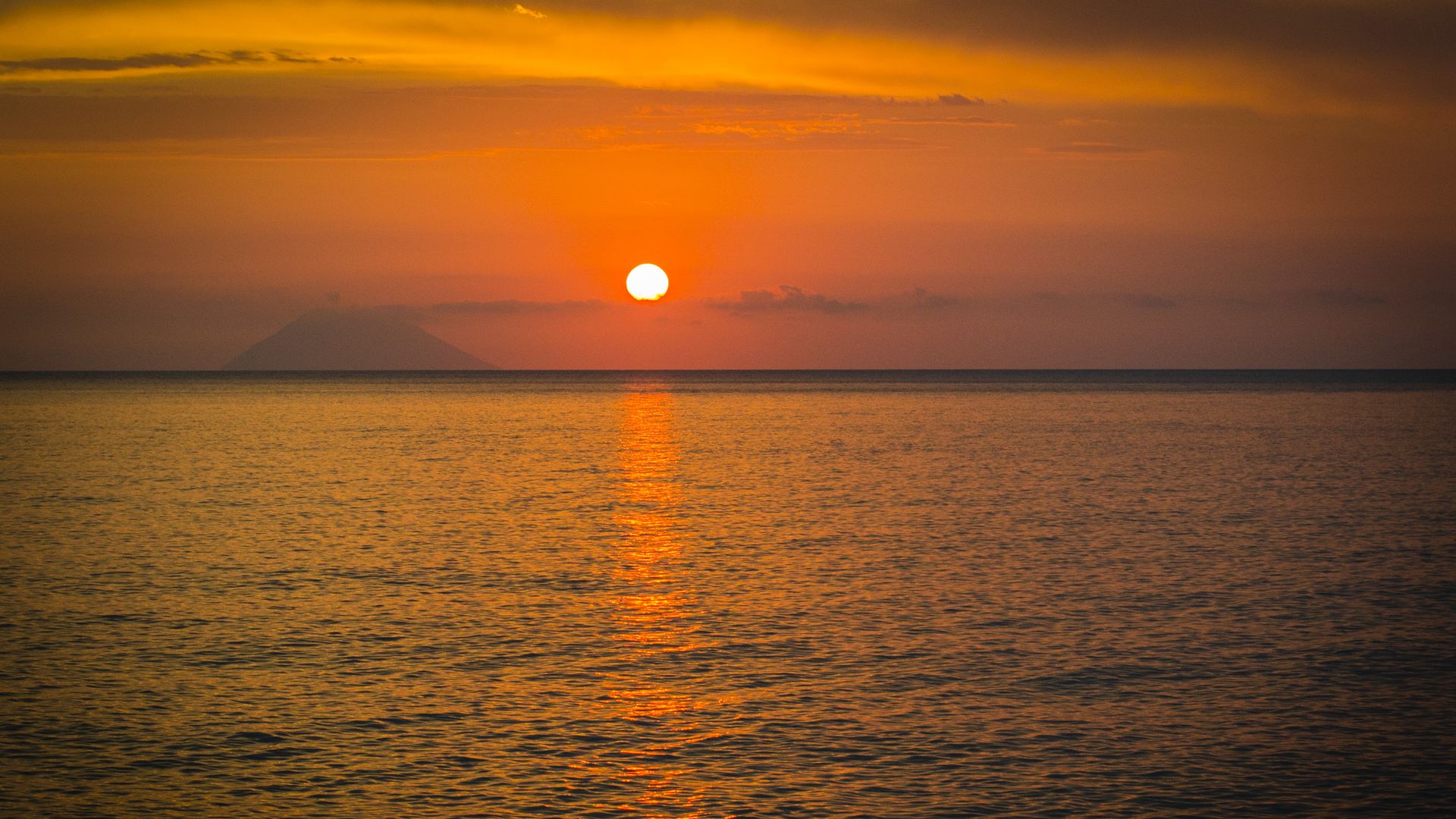 Download wallpaper 1920x1080 sea, horizon, sun, dark, sunset full hd ...