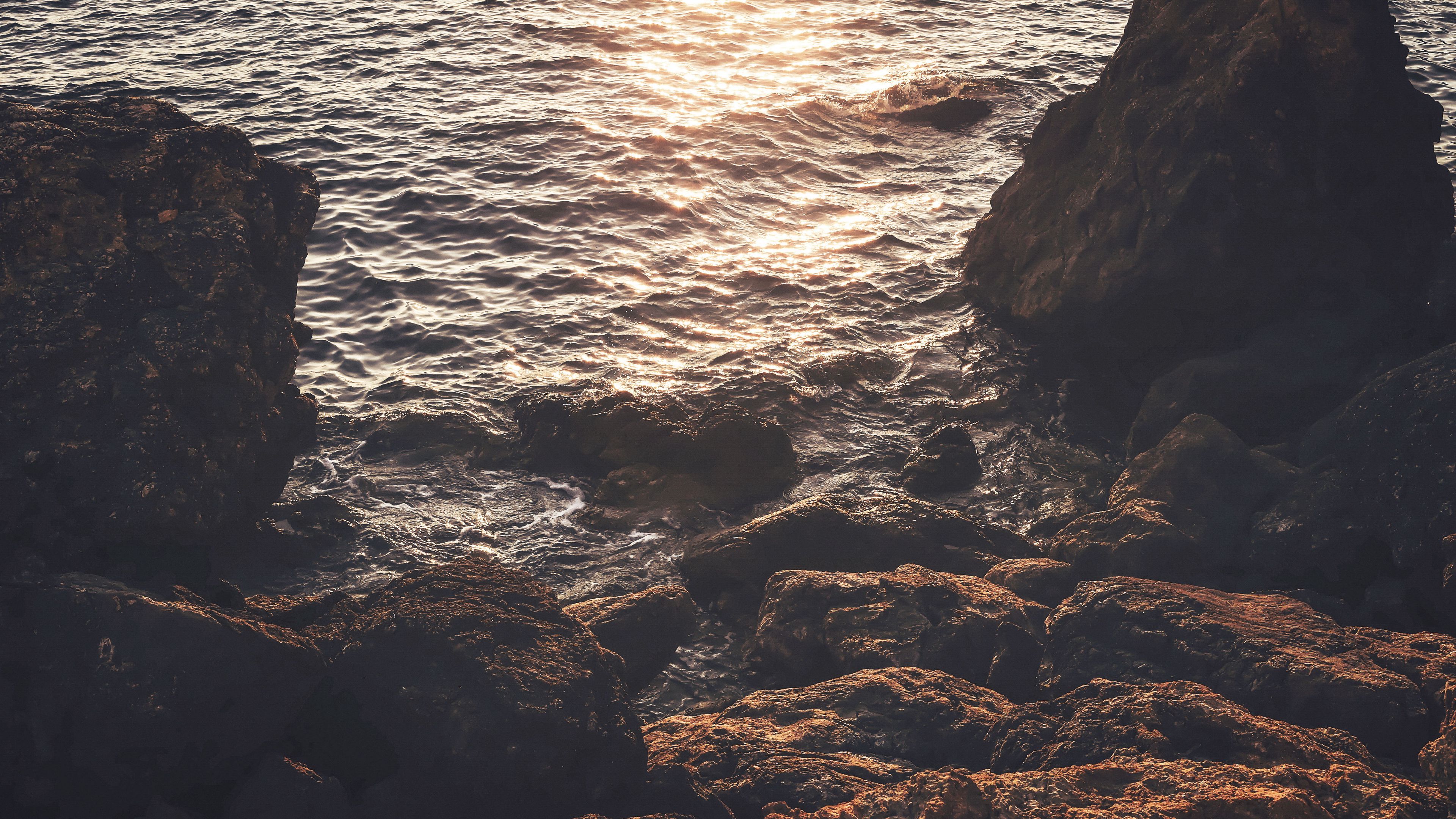 Download wallpaper 3840x2160 sea, rocks, waves 4k uhd 16:9 hd background