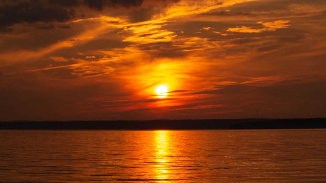 Wallpaper sea, water, sun, light, sunset, dark hd, picture, image