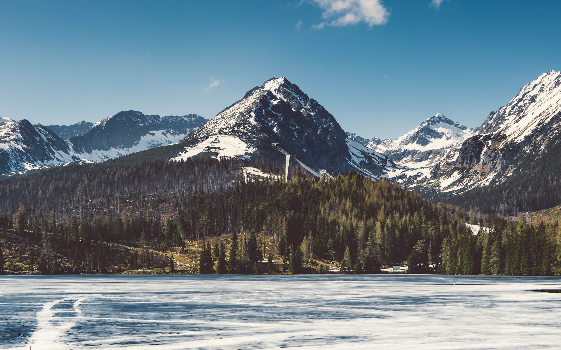 Download wallpaper 1920x1200 strba tarn, slovakia, mountains, lake ...