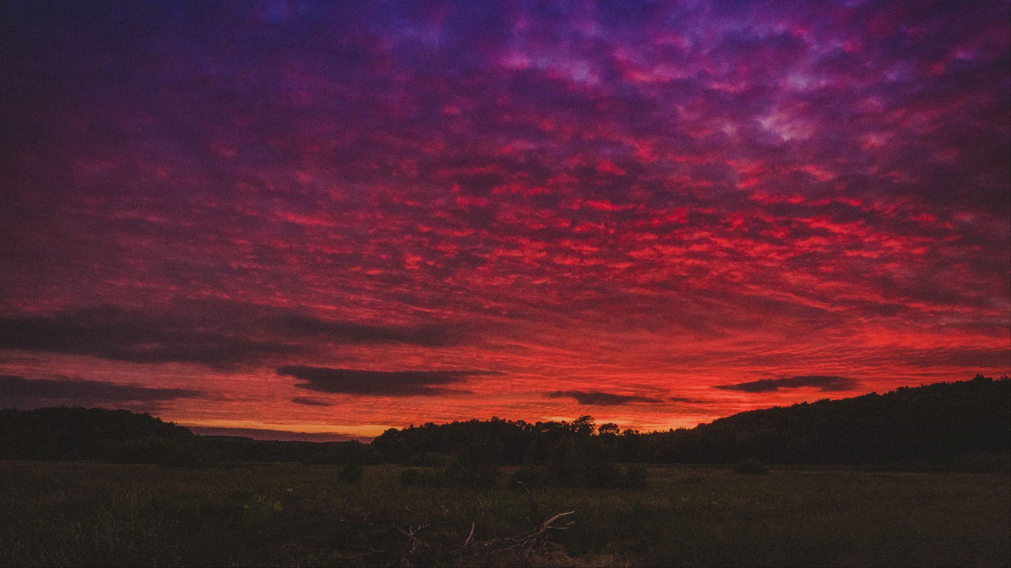 Download wallpaper 2048x1152 sunset, field, sky, beautiful landscape ...