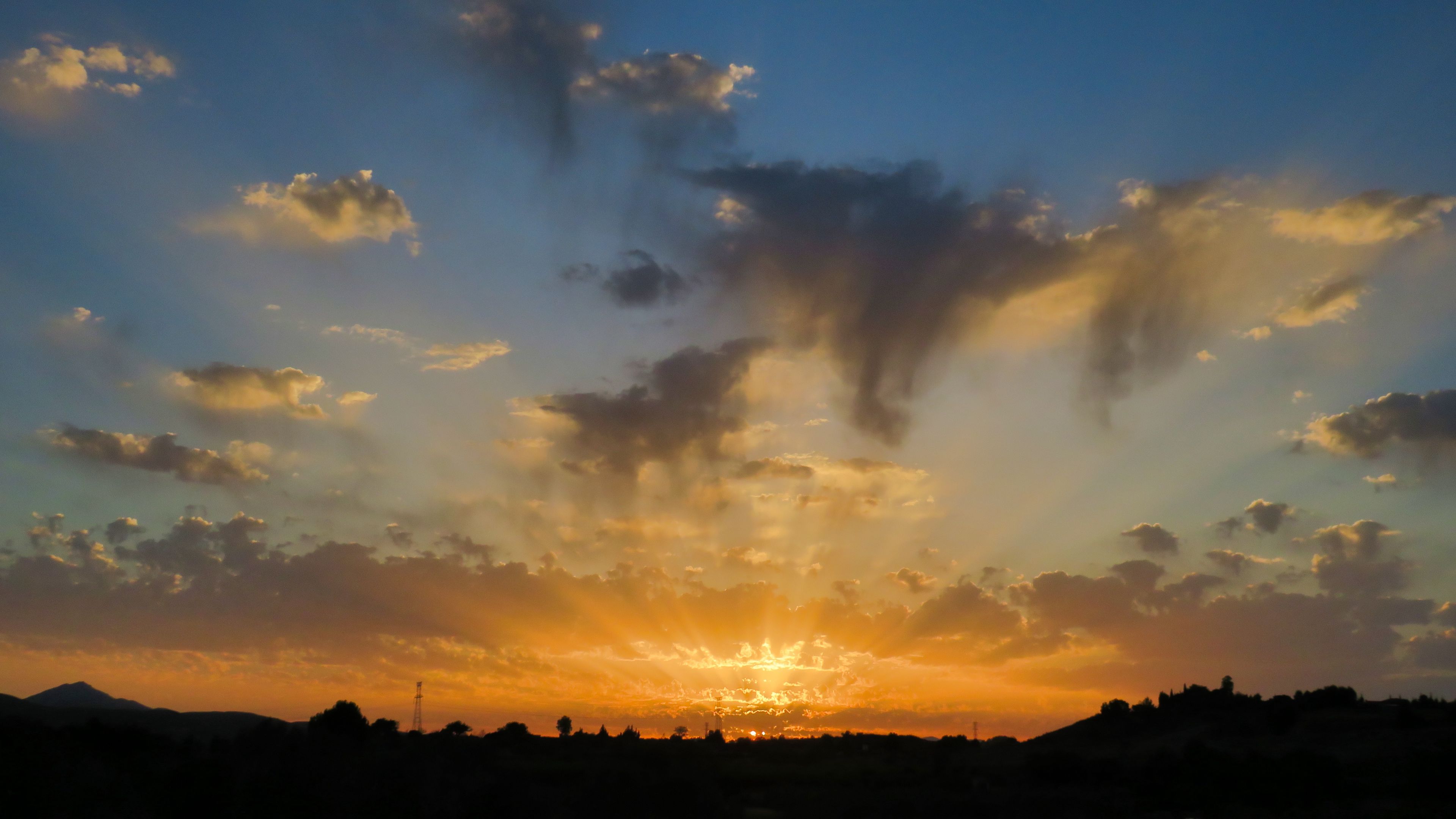 Download wallpaper 3840x2160 sunset, sky, clouds, rays 4k uhd 16:9 hd ...