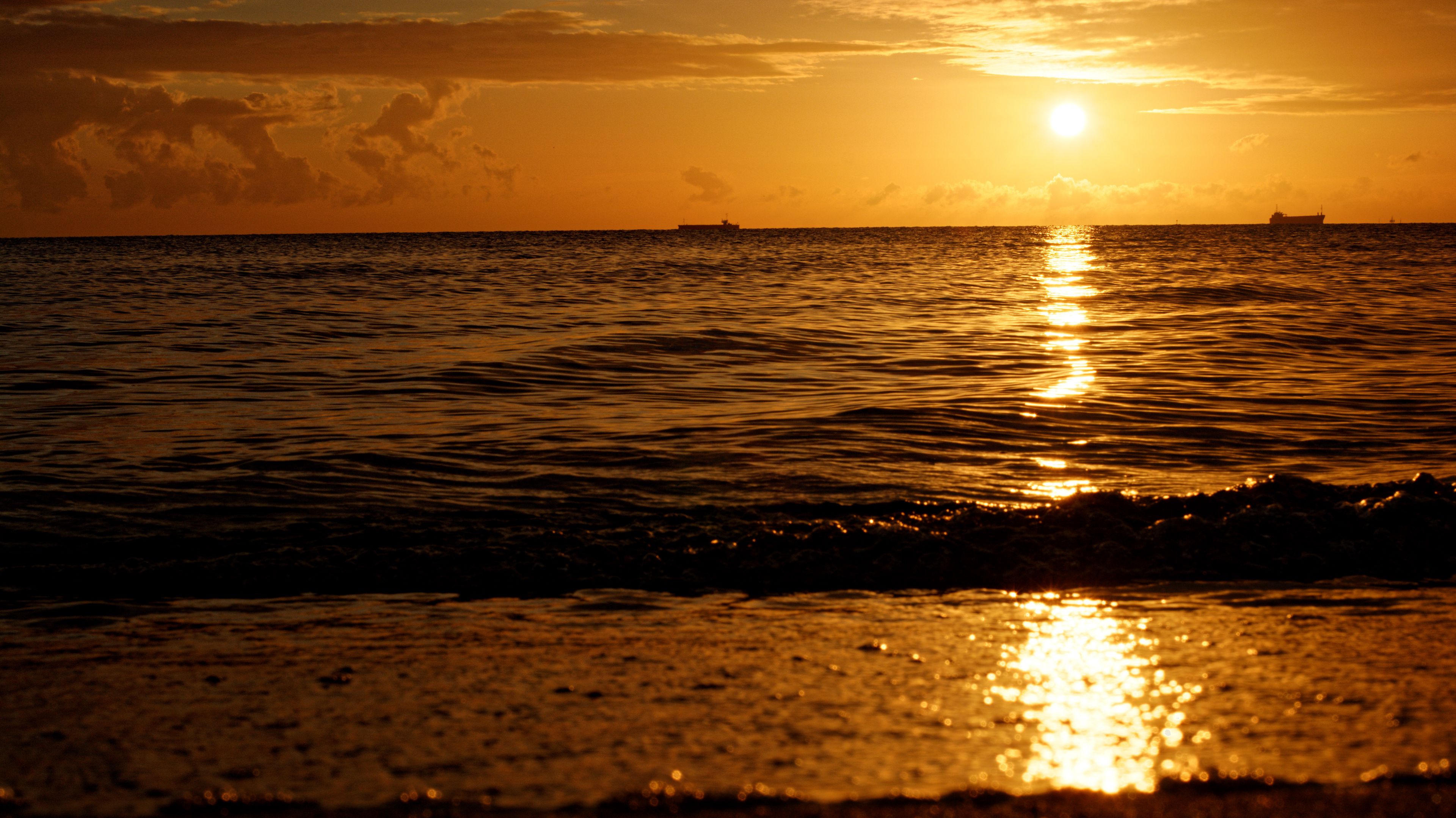 Download wallpaper 3840x2160 sunset, sun, glare, horizon, coast 4k uhd ...