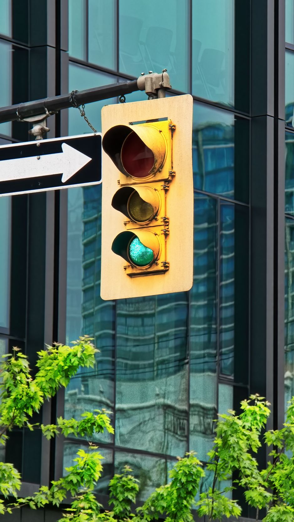Download wallpaper 938x1668 traffic light, building, reflection ...