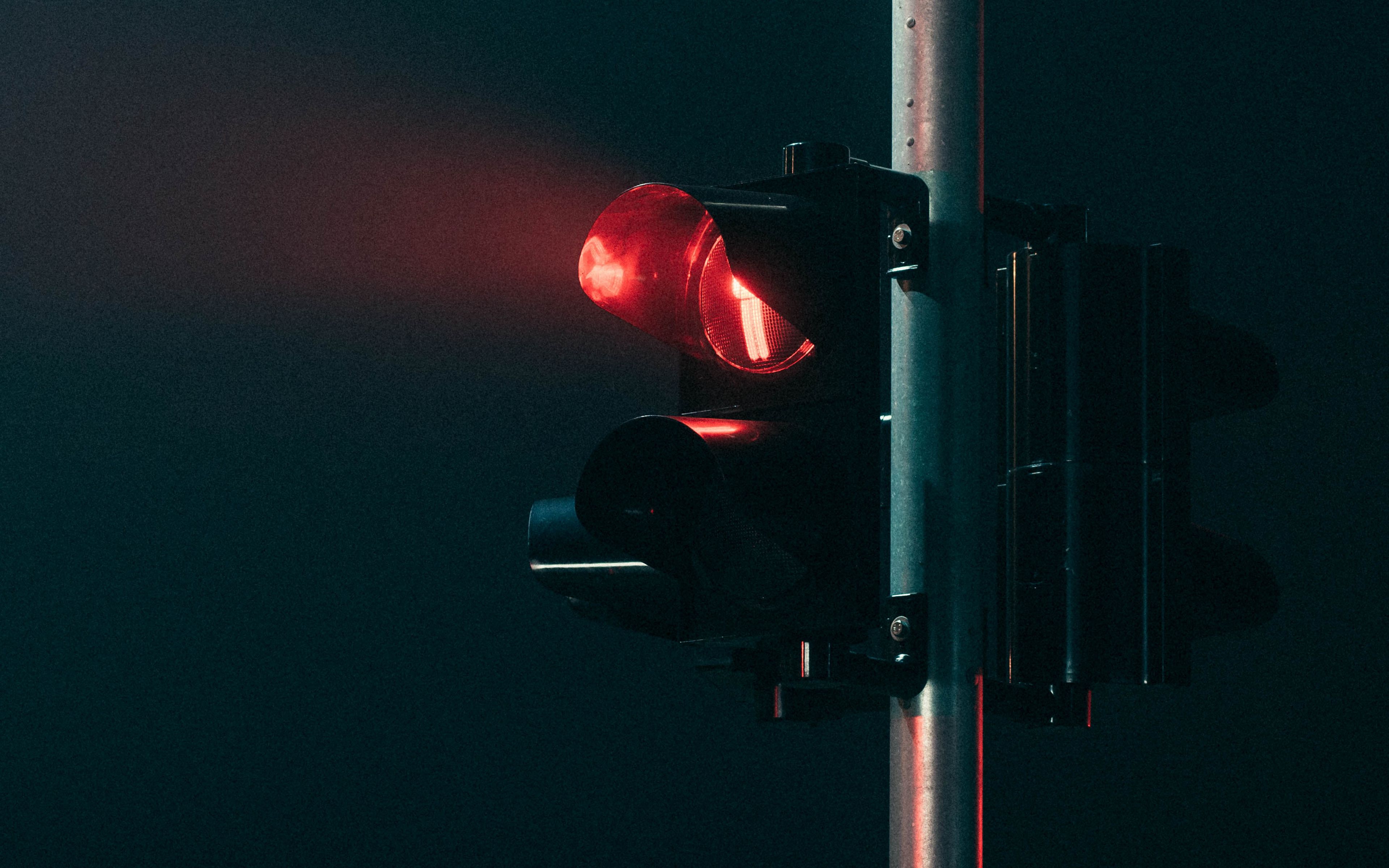 Download wallpaper 3840x2400 traffic light, light, red, night 4k ultra ...