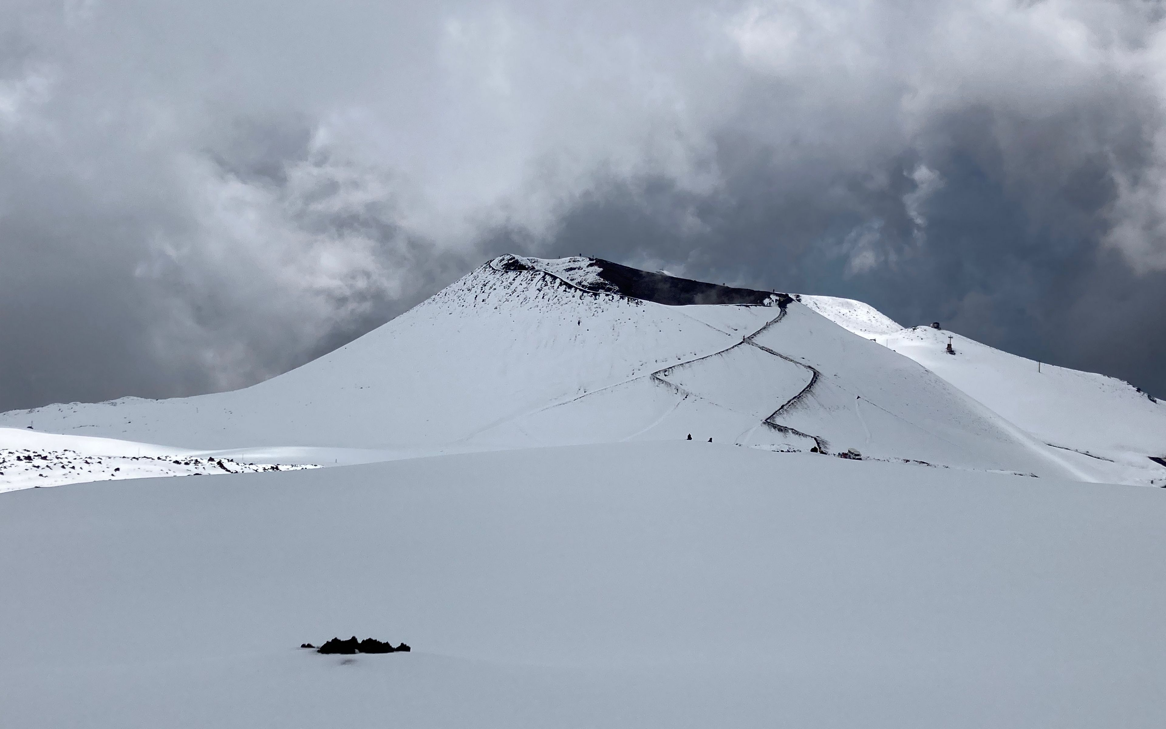 Download wallpaper 3840x2400 volcano, mountain, snow, winter, landscape ...